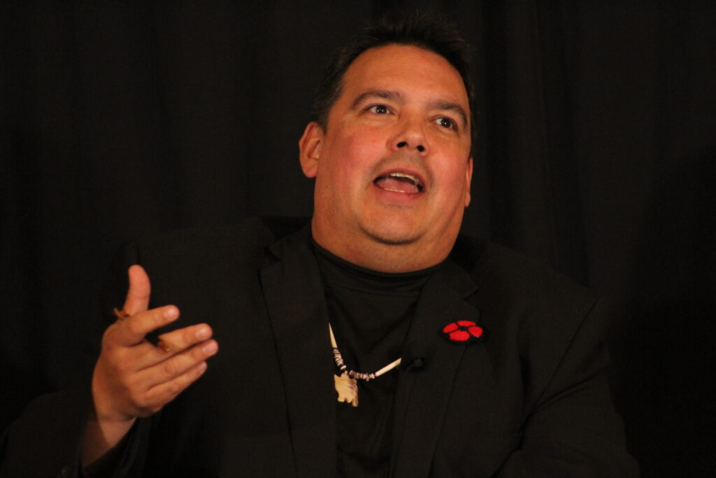 Indigenous panelists push political journalists to grapple with ...